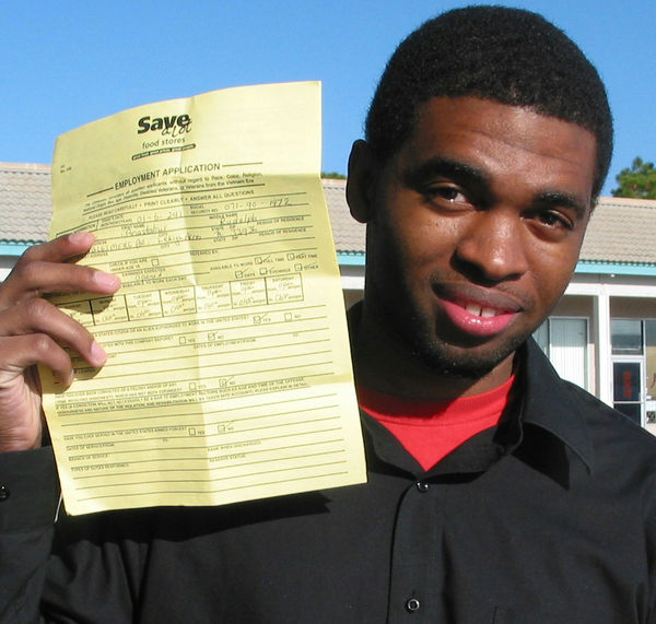 1 000 People Seeking Jobs At Save A Lot Food Store News Sports Jobs